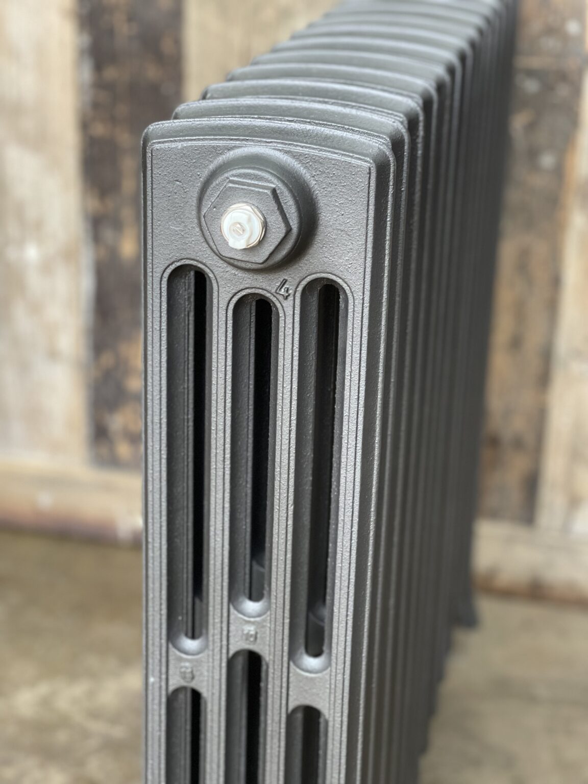 Classic radiators Archives - Salvage Doctor - Cast Iron Radiators