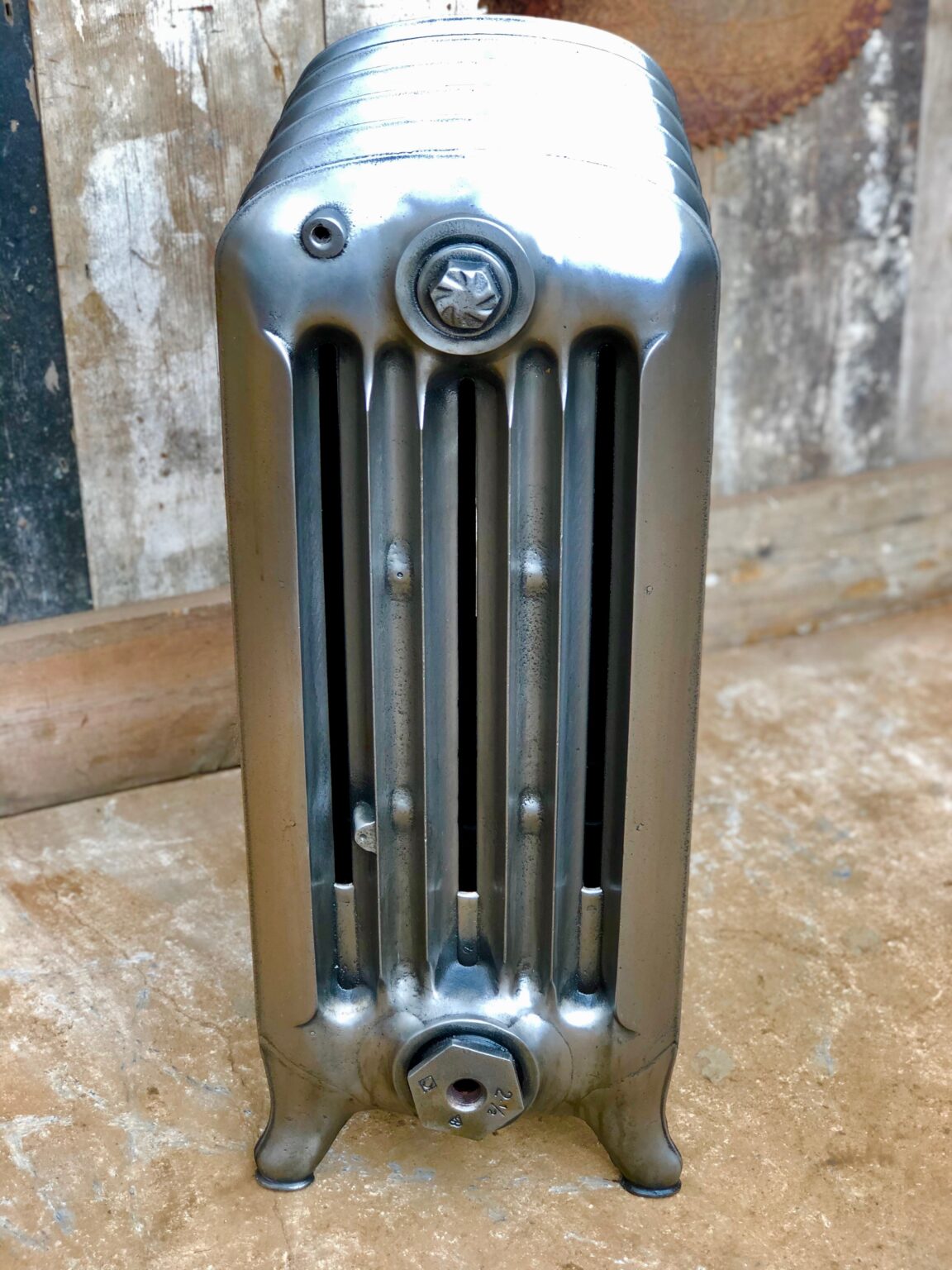 Classic radiators Archives - Salvage Doctor - Cast Iron Radiators